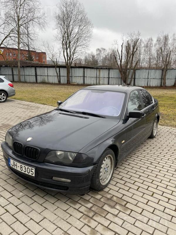 Melns BMW 320 2000 Rīga, ar dzinēja tilpumu 2.20 L un nobraukumu 372 tūkst. km par 2200 €, foto 5 vietnē AUTOMOTO.COM.LV