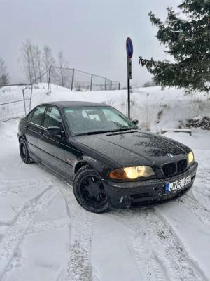 Black BMW 320 2000 in Kaunas, with an engine capacity of 1.95 L and mileage of 330 thousand km for 999 €, photo  on AUTOMOTO.COM.LV