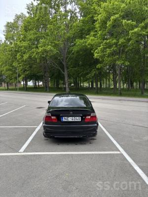 Black BMW 320 2000 in Riga, with an engine capacity of 2.00 L and mileage of 238 thousand km for 2200 €, photo 5 on AUTOMOTO.COM.LV