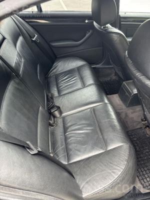 Black BMW 320 2000 in Riga, with an engine capacity of 2.00 L and mileage of 238 thousand km for 2200 €, photo 9 on AUTOMOTO.COM.LV