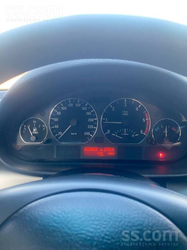 Melns BMW 320 2001 Rēzekne, ar dzinēja tilpumu 2.00 L un nobraukumu 396 tūkst. km par 1800 €, foto 6 vietnē AUTOMOTO.COM.LV