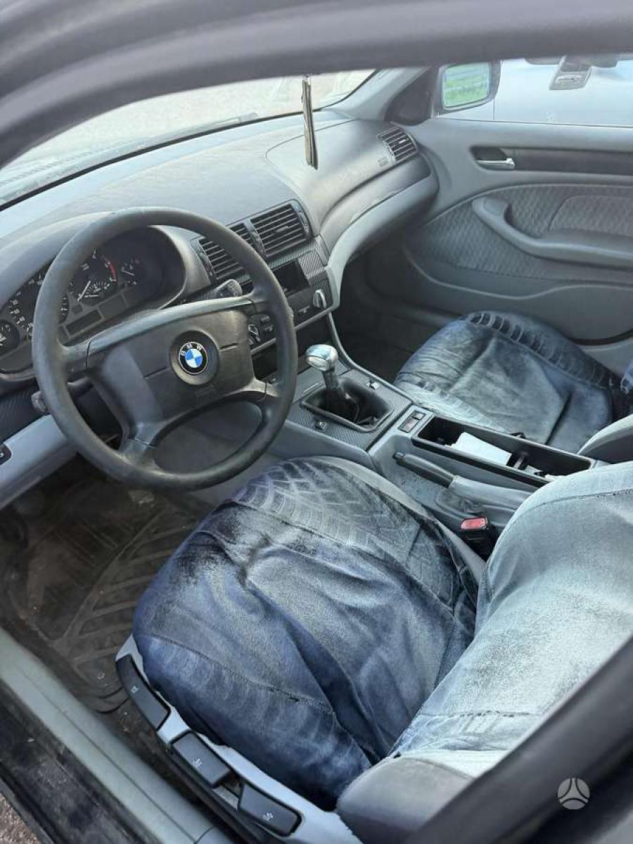Black BMW 320 2001 in Kaunas, with an engine capacity of 1.95 L and mileage of 275 thousand km for 660 €, photo 7 on AUTOMOTO.COM.LV