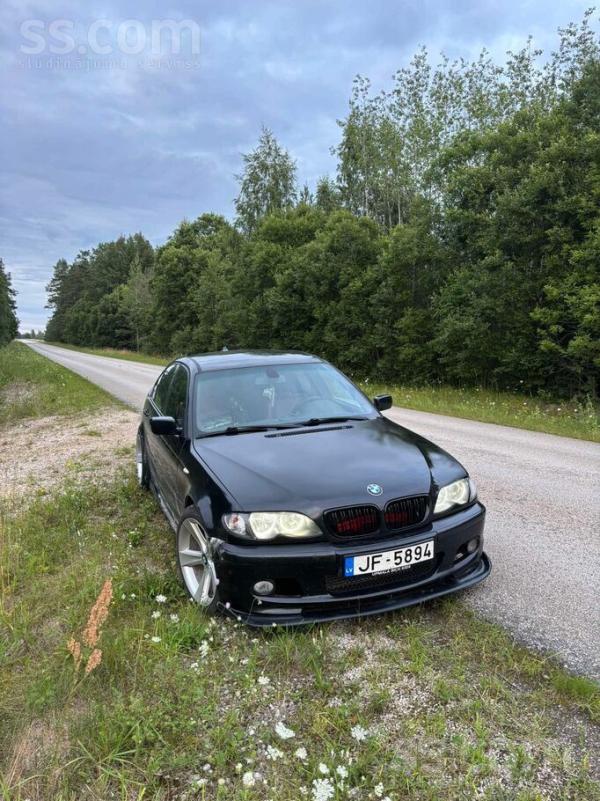 BMW 320 2001 Preiļi vietnÄ Melns BMW 320 2001 Preiļi, ar dzinÄja tilpumu 2.00 L un nobraukumu 270 tÅ«kst. km par 3200 ā¬, foto 3 vietnÄ AUTOMOTO.COM.LV