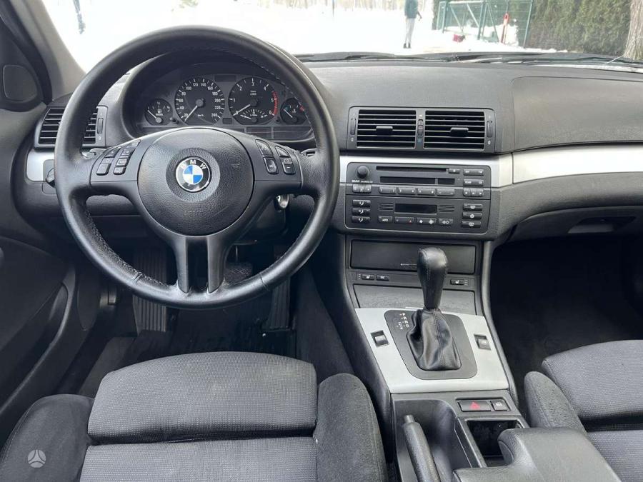Melns BMW 320 2002 Klaipėda, ar dzinēja tilpumu 2.00 L un nobraukumu 380 tūkst. km par 1999 €, foto 13 vietnē AUTOMOTO.COM.LV