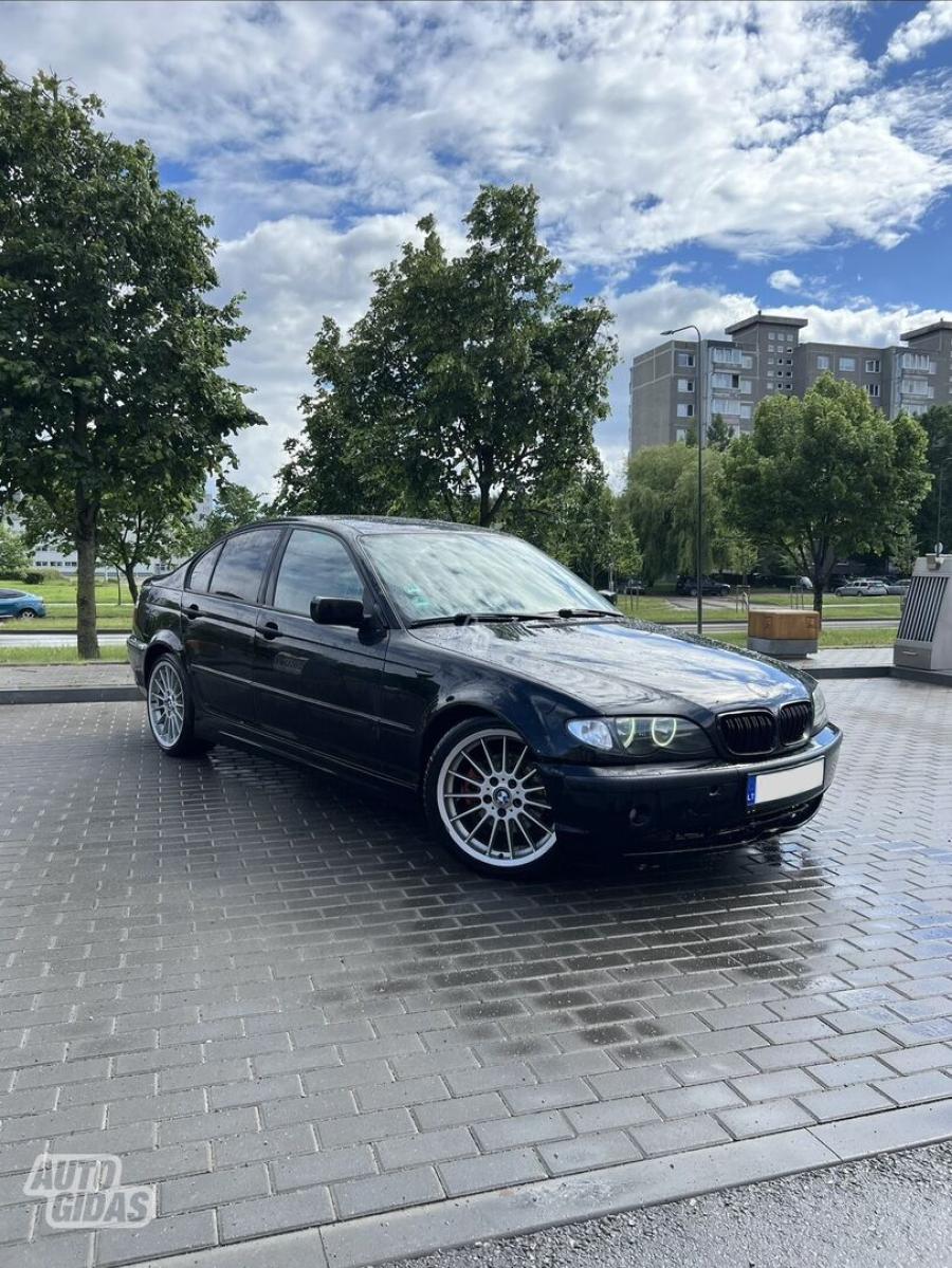 Black BMW 320 2002 in Kaunas, with an engine capacity of 2.00 L and mileage of 389 thousand km for 1100 €, photo 1 on AUTOMOTO.COM.LV