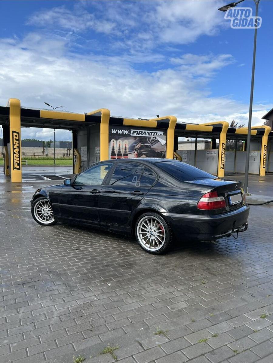 Black BMW 320 2002 in Kaunas, with an engine capacity of 2.00 L and mileage of 389 thousand km for 1100 €, photo 5 on AUTOMOTO.COM.LV