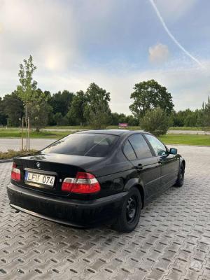 Melns BMW 320 2002 Viļņa, ar dzinēja tilpumu 2.00 L un nobraukumu 317 tūkst. km par 1200 €, foto 4 vietnē AUTOMOTO.COM.LV