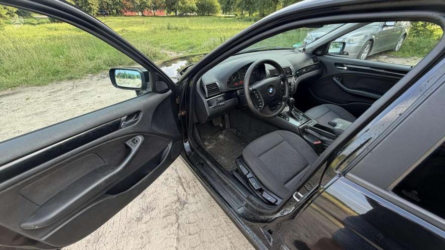 Black BMW 320 2002 in Vilnius, with an engine capacity of 2.00 L and mileage of 318 thousand km for 1550 €, photo 13 on AUTOMOTO.COM.LV