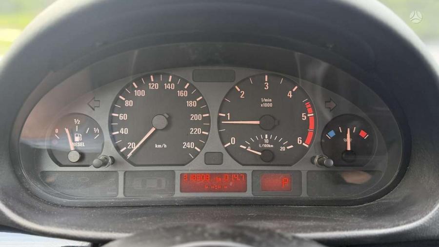 Black BMW 320 2002 in Vilnius, with an engine capacity of 2.00 L and mileage of 318 thousand km for 1550 €, photo 21 on AUTOMOTO.COM.LV