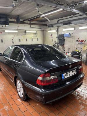 Melns BMW 320 2003 Viļņa, ar dzinēja tilpumu 2.00 L un nobraukumu 469 tūkst. km par 1200 €, foto 5 vietnē AUTOMOTO.COM.LV