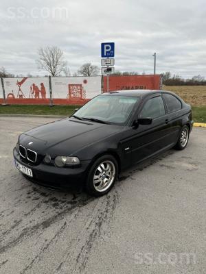 Melns BMW 320 2003 Liepāja, ar dzinēja tilpumu 2.00 L un nobraukumu 425 tūkst. km par 1350 €, foto  vietnē AUTOMOTO.COM.LV