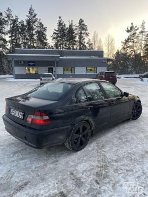 Black BMW 320 2003 in Vilnius, with an engine capacity of 2.00 L and mileage of 372 thousand km for 1150 €, photo 4 on AUTOMOTO.COM.LV
