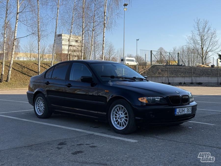 Melns BMW 320 2003 Kauņa, ar dzinēja tilpumu 2.00 L un nobraukumu 375 tūkst. km par 1500 €, foto 1 vietnē AUTOMOTO.COM.LV