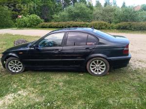 Black BMW 320 2003 in Riga, with an engine capacity of 2.00 L and mileage of 334 thousand km for 1300 €, photo 8 on AUTOMOTO.COM.LV