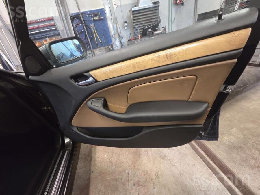 Melns BMW 320 2003 Rīga, ar dzinēja tilpumu 2.00 L un nobraukumu 442 tūkst. km par 3000 €, foto 9 vietnē AUTOMOTO.COM.LV