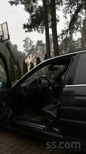 Black BMW 320 2003 in Riga, with an engine capacity of 2.00 L and mileage of 0 thousand km for 1400 €, photo 7 on AUTOMOTO.COM.LV