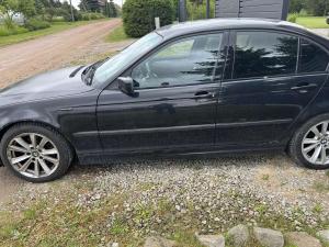 Black BMW 320 2003 in Klaipeda, with an engine capacity of 2.00 L and mileage of 421 thousand km for 1000 €, photo 4 on AUTOMOTO.COM.LV