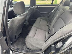 Black BMW 320 2003 in Klaipeda, with an engine capacity of 2.00 L and mileage of 421 thousand km for 1000 €, photo 18 on AUTOMOTO.COM.LV