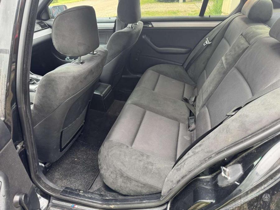 Black BMW 320 2003 in Klaipeda, with an engine capacity of 2.00 L and mileage of 421 thousand km for 1000 €, photo 18 on AUTOMOTO.COM.LV