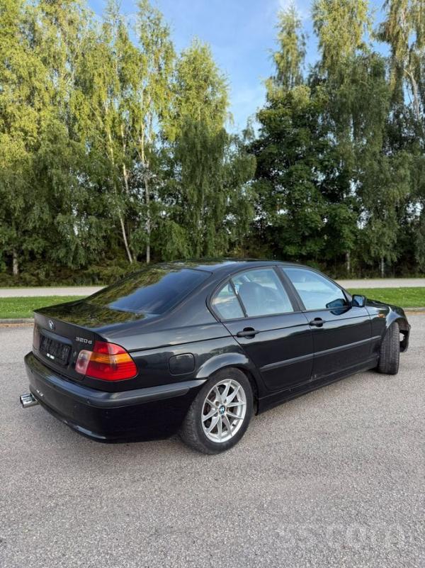 Melns BMW 320 2003 Tukums, ar dzinēja tilpumu 2.00 L un nobraukumu 388 tūkst. km par 1900 €, foto 4 vietnē AUTOMOTO.COM.LV