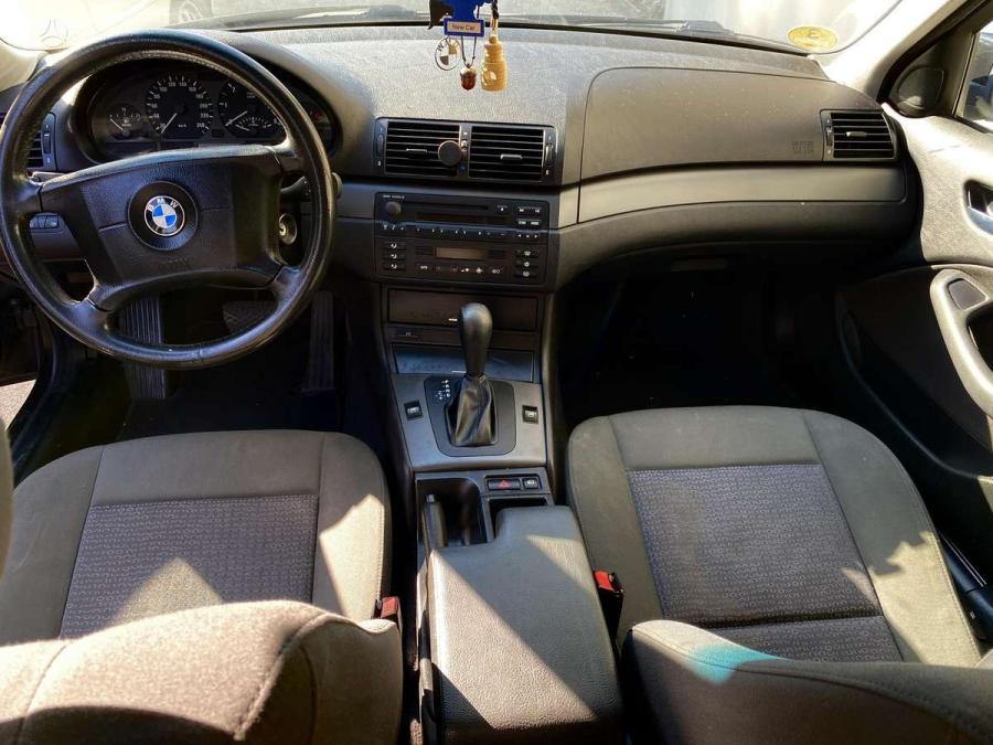 Black BMW 320 2003 in Pasvalys, with an engine capacity of 2.00 L and mileage of 331 thousand km for 2250 €, photo 18 on AUTOMOTO.COM.LV