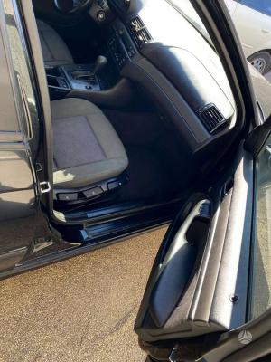 Black BMW 320 2003 in Pasvalys, with an engine capacity of 2.00 L and mileage of 331 thousand km for 2250 €, photo 21 on AUTOMOTO.COM.LV