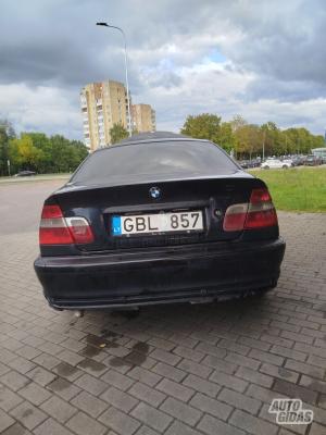 Melns BMW 320 2003 Panevēža, ar dzinēja tilpumu 2.00 L un nobraukumu 439 tūkst. km par 1600 €, foto 5 vietnē AUTOMOTO.COM.LV