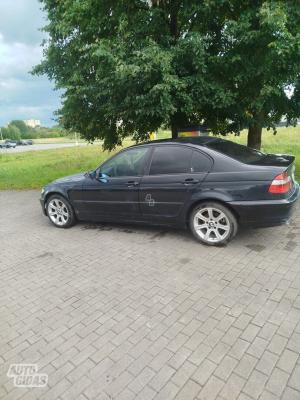 Melns BMW 320 2003 Panevēža, ar dzinēja tilpumu 2.00 L un nobraukumu 439 tūkst. km par 1600 €, foto 6 vietnē AUTOMOTO.COM.LV
