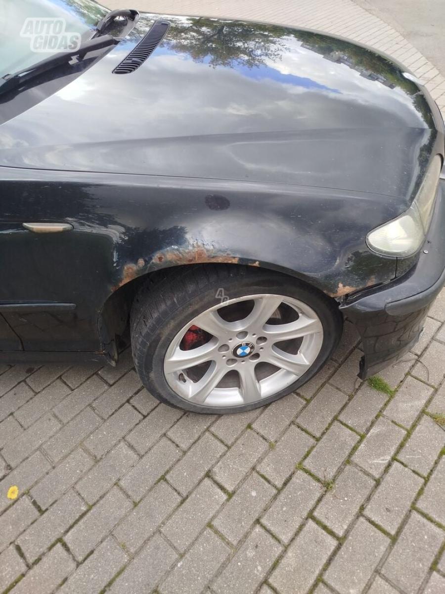 Melns BMW 320 2003 Panevēža, ar dzinēja tilpumu 2.00 L un nobraukumu 439 tūkst. km par 1600 €, foto 8 vietnē AUTOMOTO.COM.LV