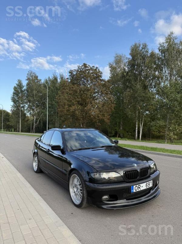 Черный БМВ 320 2003 в Рига, объемом двигателя 2.00 л и пробегом 312 тыс. км за 3500 €, фото 1 на AUTOMOTO.COM.LV