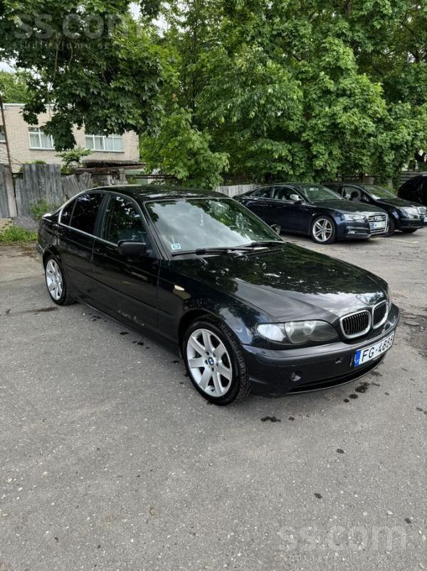 Black BMW 320 2004 in Riga, with an engine capacity of 2.00 L and mileage of 349 thousand km for 1900 €, photo 3 on AUTOMOTO.COM.LV
