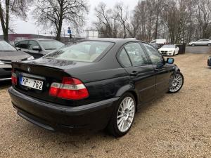 Black BMW 320 2004 in Riga, with an engine capacity of 2.00 L and mileage of 330 thousand km for 3990 €, photo 4 on AUTOMOTO.COM.LV