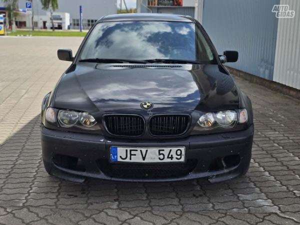 Black BMW 320 2004 in Vilnius, with an engine capacity of 2.00 L and mileage of 350 thousand km for 1100 €, photo 2 on AUTOMOTO.COM.LV