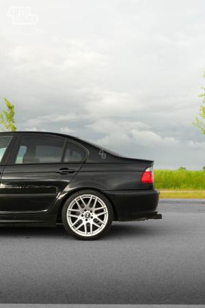 Black BMW 320 2004 in Marijampole, with an engine capacity of 2.00 L and mileage of 440 thousand km for 2300 €, photo 10 on AUTOMOTO.COM.LV
