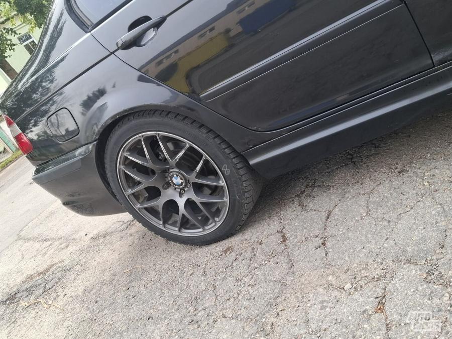 Black BMW 320 2004 in Pakruojis, with an engine capacity of 2.00 L and mileage of 315 thousand km for 1800 €, photo 16 on AUTOMOTO.COM.LV