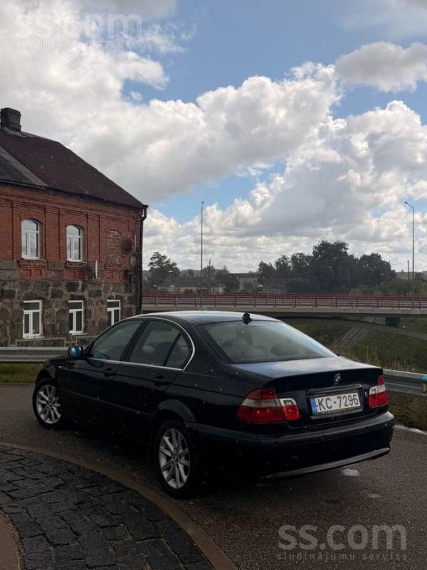 Melns BMW 320 2004 Daugavpils, ar dzinēja tilpumu 2.00 L un nobraukumu 372 tūkst. km par 1999 €, foto 4 vietnē AUTOMOTO.COM.LV