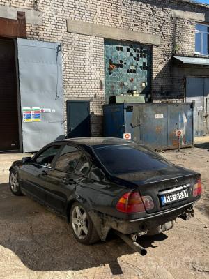 Melns BMW 320 2004 Rīga, ar dzinēja tilpumu 2.00 L un nobraukumu 338 tūkst. km par 1900 €, foto 4 vietnē AUTOMOTO.COM.LV