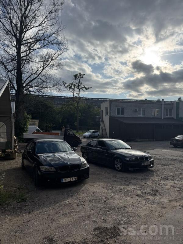 Melns BMW 320 2004 Rīga, ar dzinēja tilpumu 2.00 L un nobraukumu 338 tūkst. km par 1900 €, foto 5 vietnē AUTOMOTO.COM.LV
