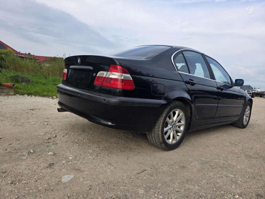 Melns BMW 320 2004 Klaipėda, ar dzinēja tilpumu 2.00 L un nobraukumu 193 tūkst. km par 2650 €, foto 3 vietnē AUTOMOTO.COM.LV