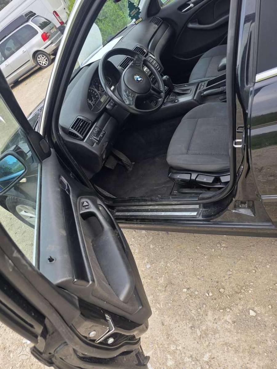 Melns BMW 320 2004 Klaipėda, ar dzinēja tilpumu 2.00 L un nobraukumu 193 tūkst. km par 2650 €, foto 7 vietnē AUTOMOTO.COM.LV