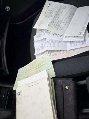 Melns BMW 320 2004 Klaipėda, ar dzinēja tilpumu 2.00 L un nobraukumu 193 tūkst. km par 2650 €, foto 8 vietnē AUTOMOTO.COM.LV