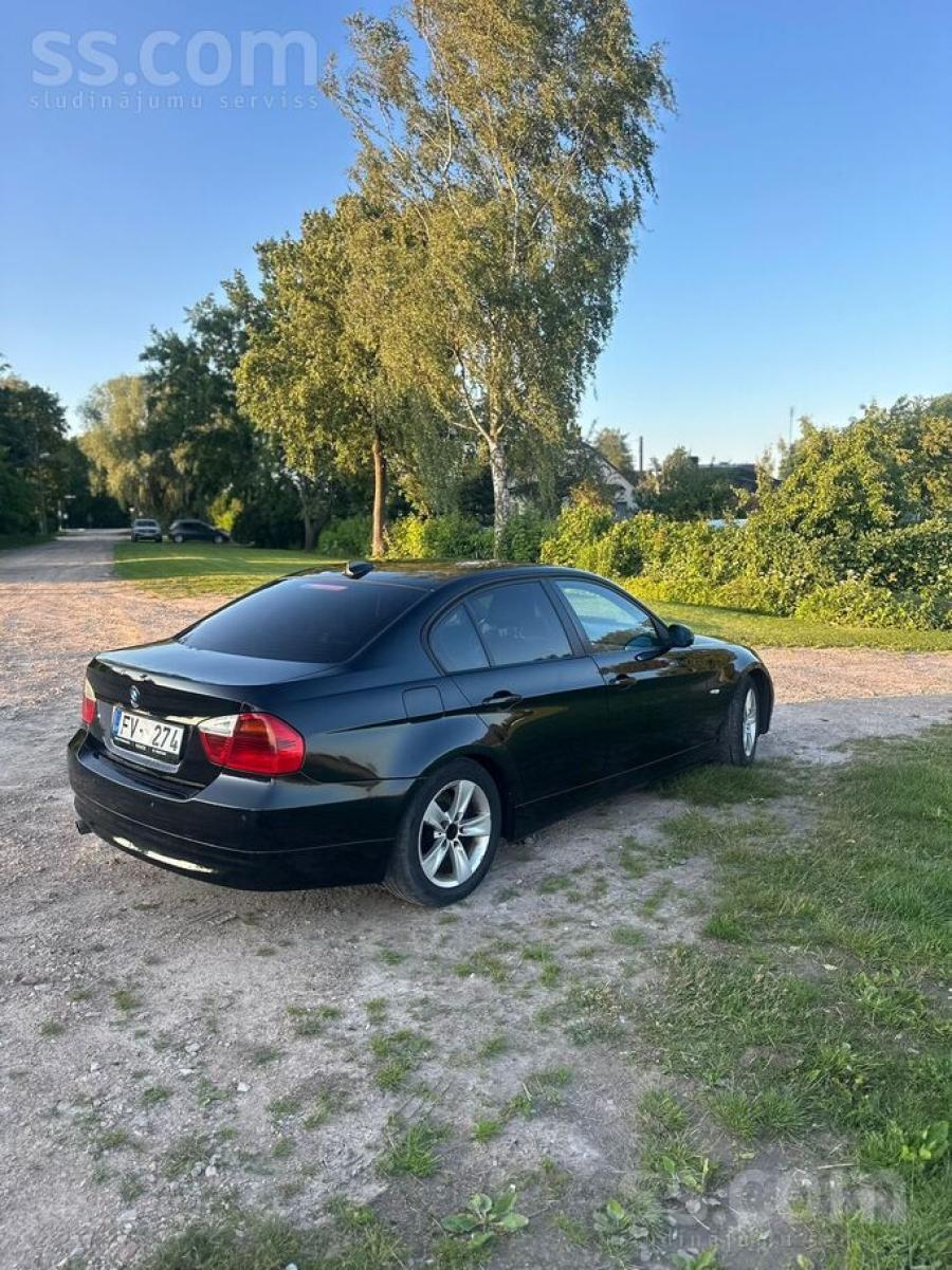 Melns BMW 320 2005 Jelgava, ar dzinēja tilpumu 2.00 L un nobraukumu 223 tūkst. km par 2700 €, foto 3 vietnē AUTOMOTO.COM.LV