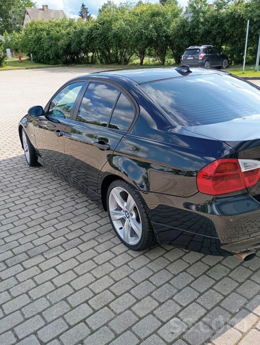 Melns BMW 320 2005 Rīga, ar dzinēja tilpumu 2.00 L un nobraukumu 230 tūkst. km par 2500 €, foto 2 vietnē AUTOMOTO.COM.LV