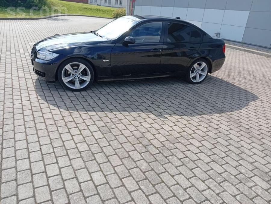 Melns BMW 320 2005 Rīga, ar dzinēja tilpumu 2.00 L un nobraukumu 259 tūkst. km par 2850 €, foto 4 vietnē AUTOMOTO.COM.LV