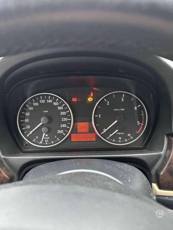 Black BMW 320 2005 in Kaunas, with an engine capacity of 2.00 L and mileage of 208 thousand km for 4000 €, photo 7 on AUTOMOTO.COM.LV