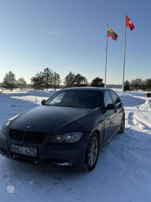 Black BMW 320 2005 in Moletai, with an engine capacity of 0.00 L and mileage of 400 thousand km for 2000 €, photo 3 on AUTOMOTO.COM.LV