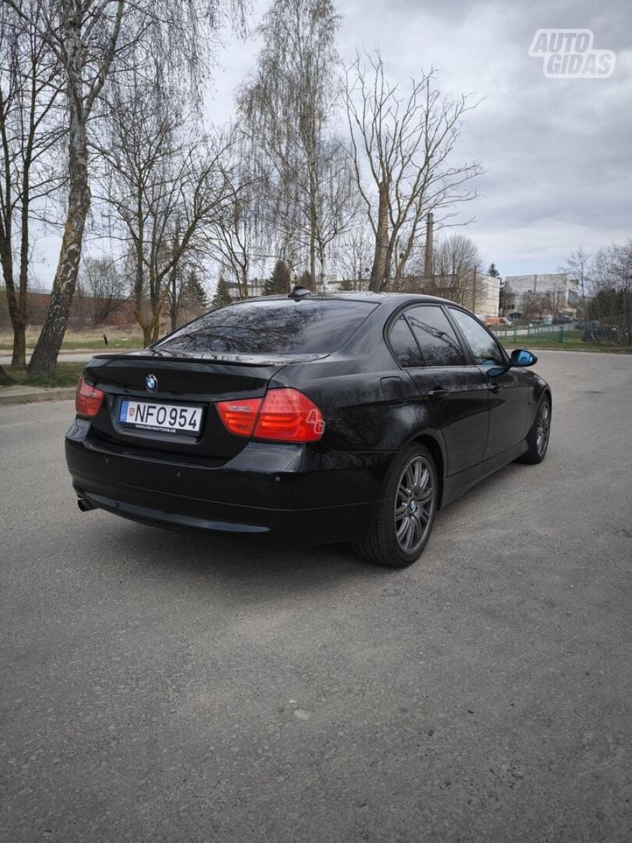 Melns BMW 320 2005 Alīta, ar dzinēja tilpumu 2.00 L un nobraukumu 380 tūkst. km par 3650 €, foto 4 vietnē AUTOMOTO.COM.LV