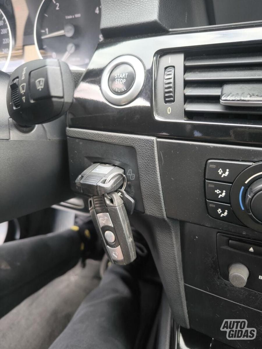 Melns BMW 320 2005 Alīta, ar dzinēja tilpumu 2.00 L un nobraukumu 380 tūkst. km par 3650 €, foto 13 vietnē AUTOMOTO.COM.LV