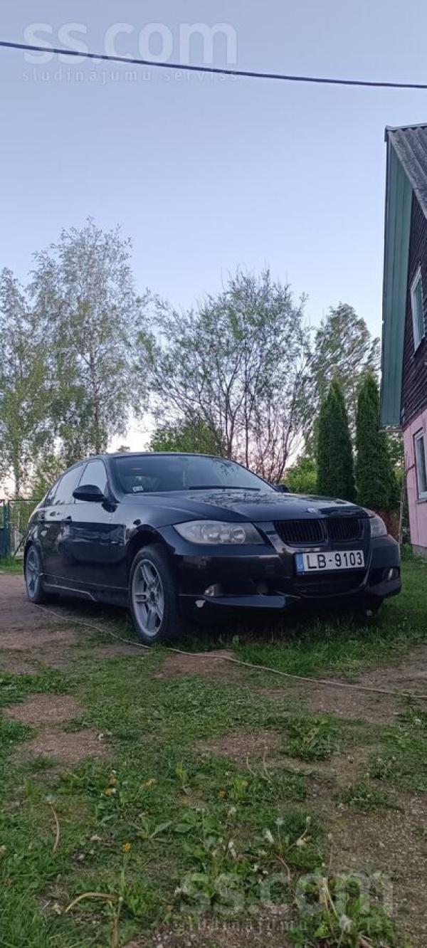 Black BMW 320 2005 in Daugavpils, with an engine capacity of 2.00 L and mileage of 257 thousand km for 1600 €, photo 1 on AUTOMOTO.COM.LV