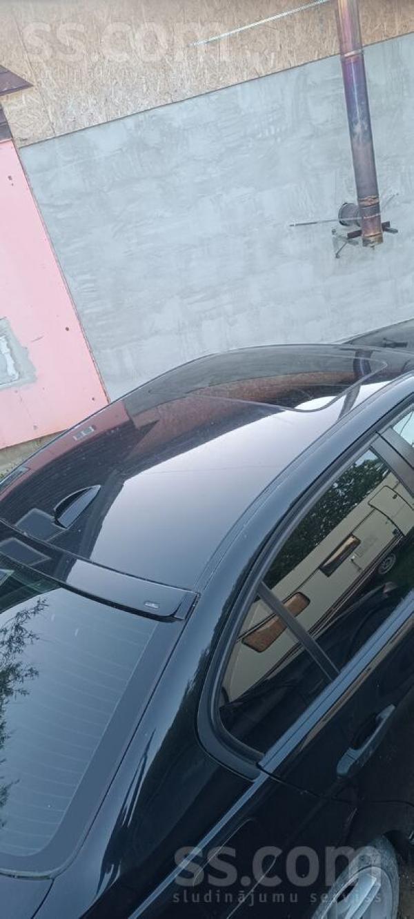 Black BMW 320 2005 in Daugavpils, with an engine capacity of 2.00 L and mileage of 257 thousand km for 1600 €, photo 4 on AUTOMOTO.COM.LV